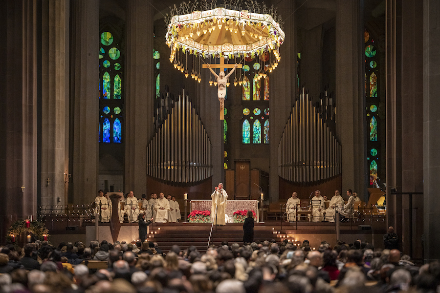 Midnight mass at the Sagrada Família - Midnight mass at the Sagrada ...